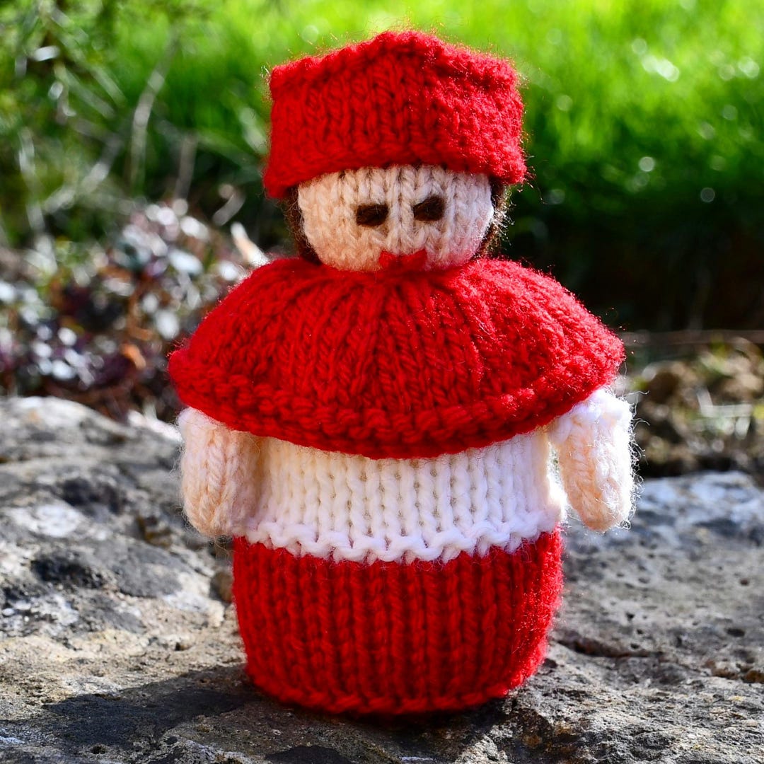 Tudor Cardinal Doll - Knitting Pattern - Toy Knitting Pattern - Tudor ...