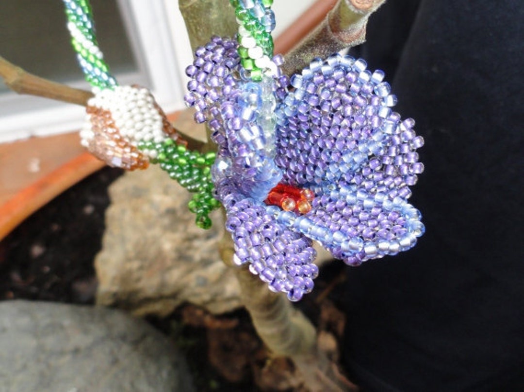 Springtime Crocus Woven Bead Necklace - Etsy