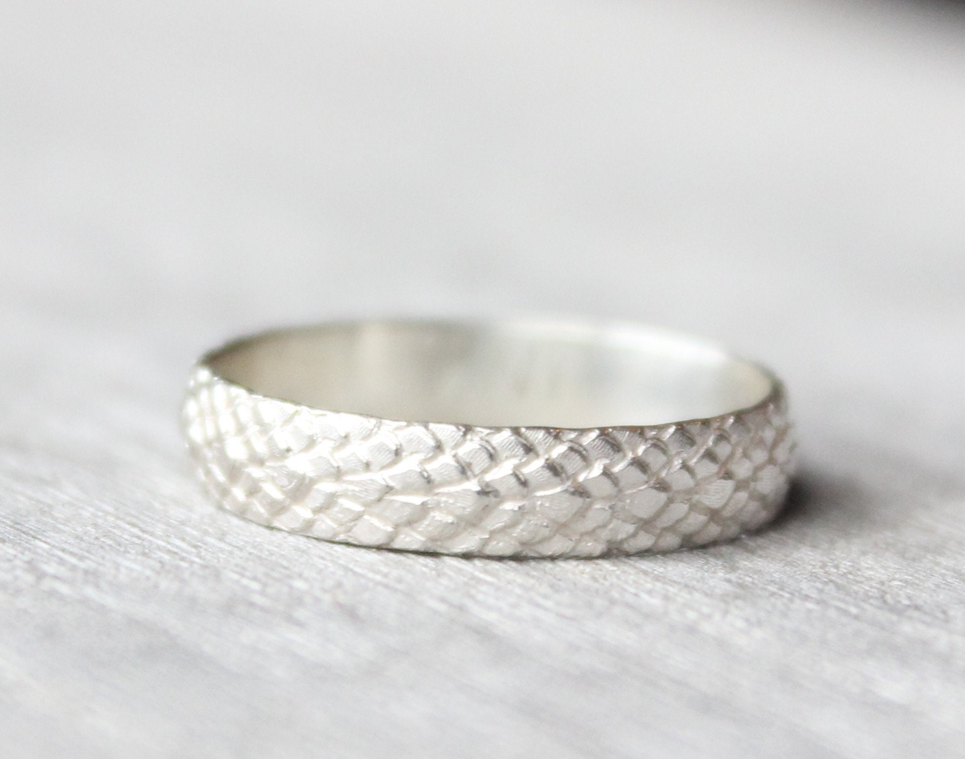 Sterling Silver Patterned Band // Engravable Ring // Thick | Etsy