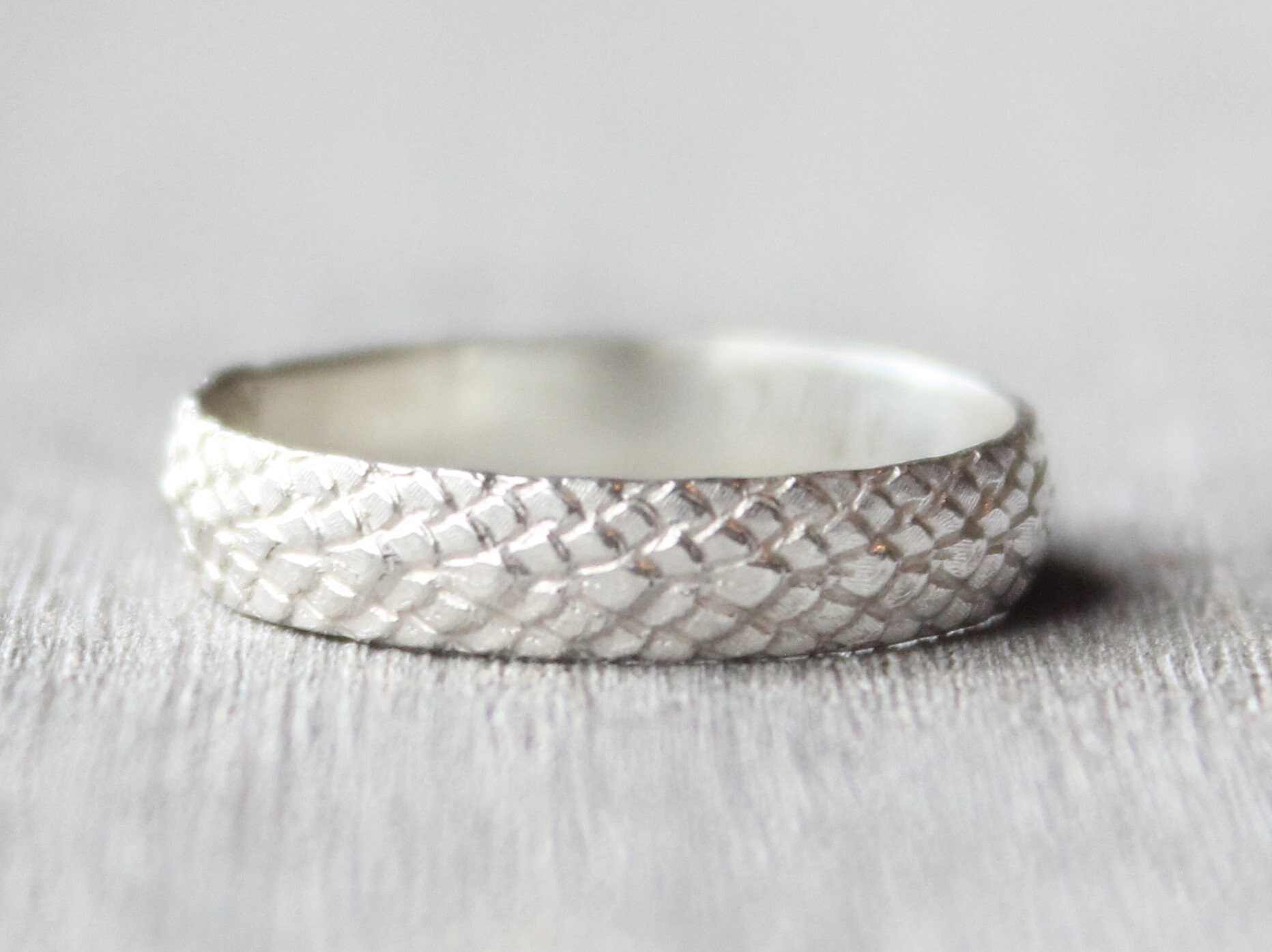 Sterling Silver Patterned Band // Engravable Ring // Thick | Etsy