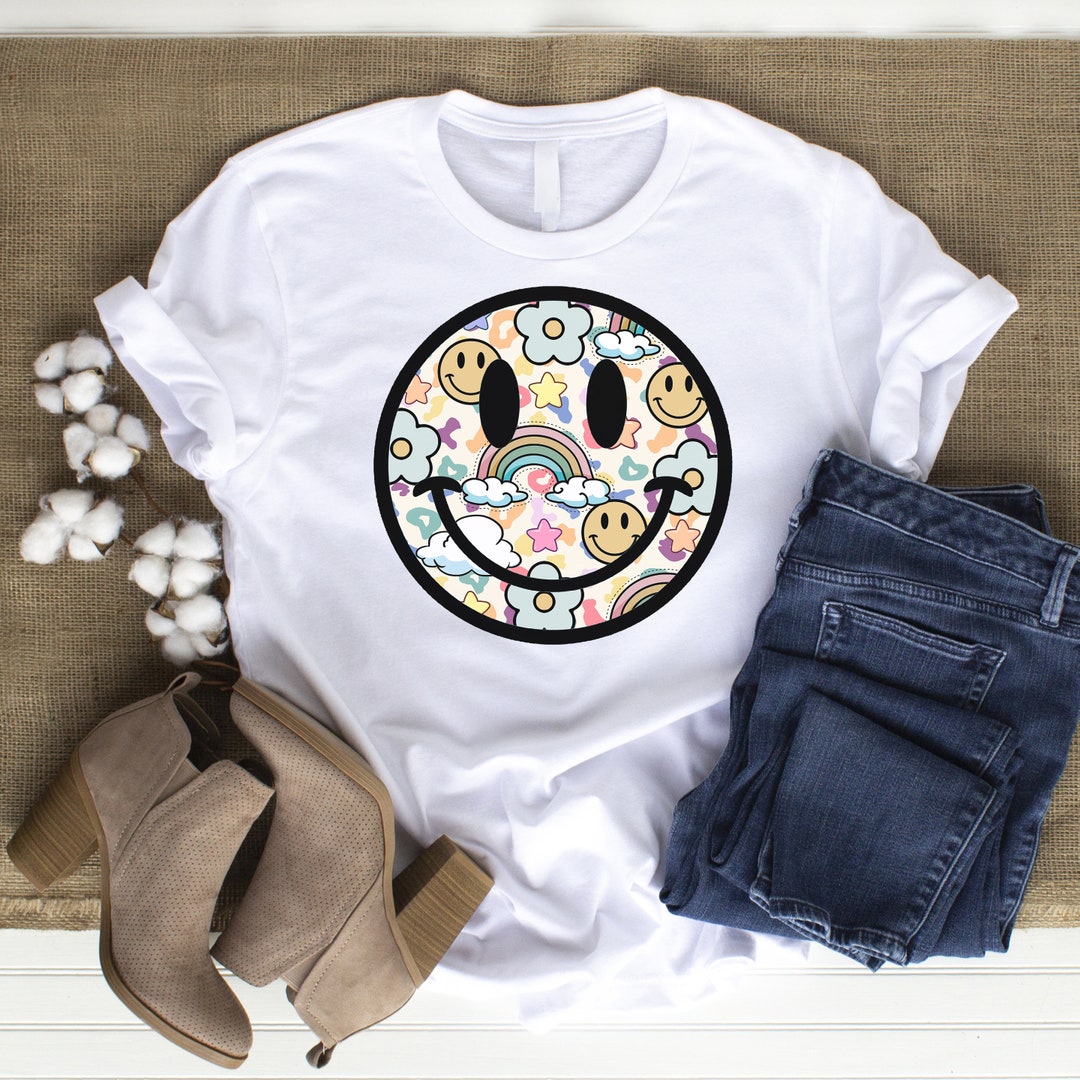 Smiling Face Shirt, Vintage Smileyy Face Trendy Graphic Shirt, Rainbow ...