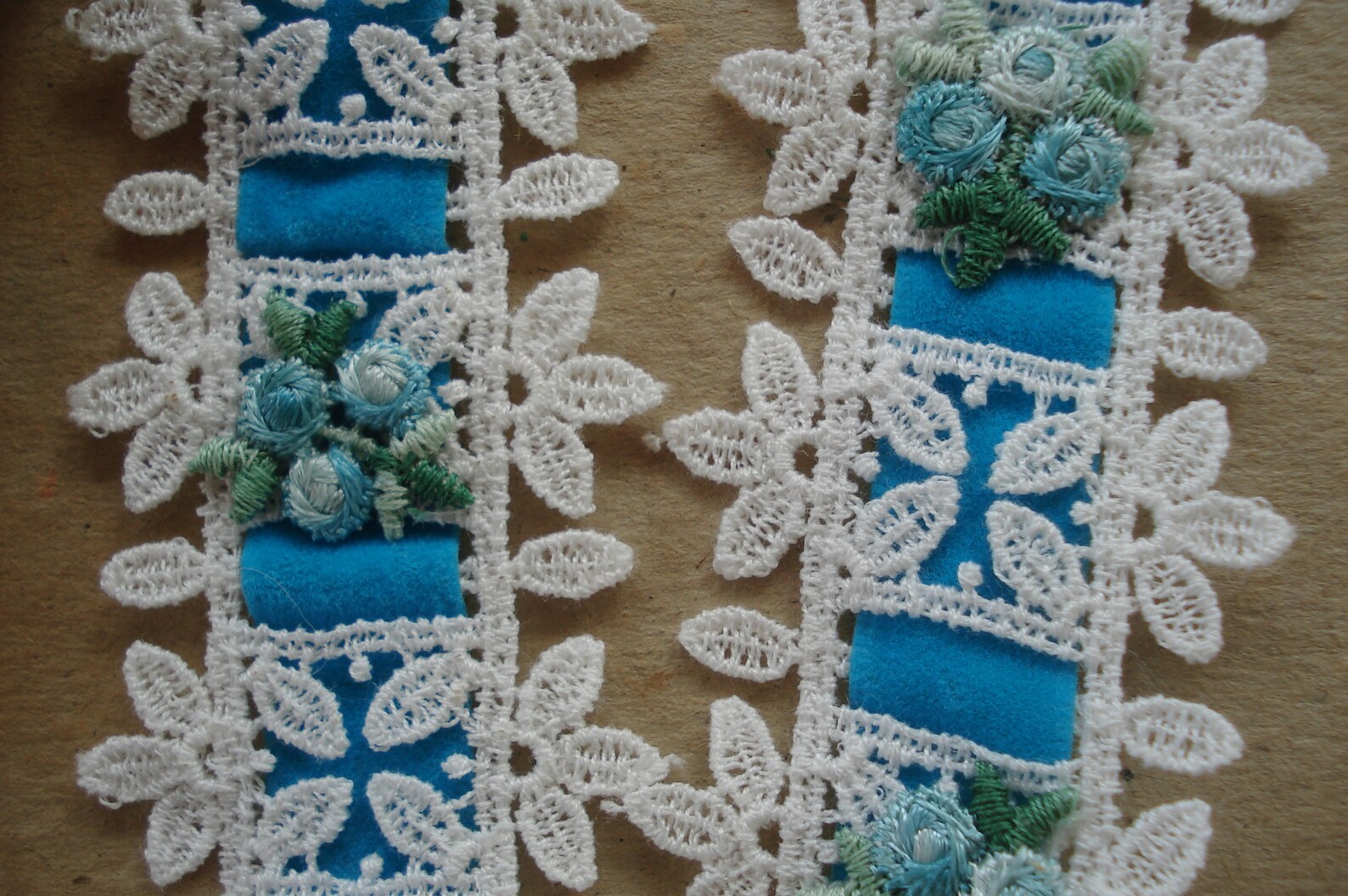 1/2y Vintage Venise Velvet Insert Schiffli Blue Flower Applique White ...