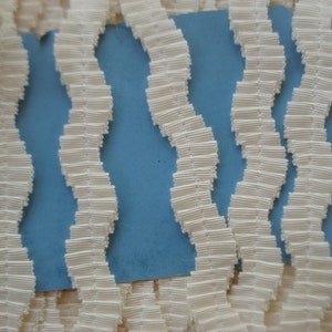 1y Soft White 5/8 Pleated Ruffle Gathered Ric Rac Sawtooth Grosgrain Petersham Vintage Millinery ...