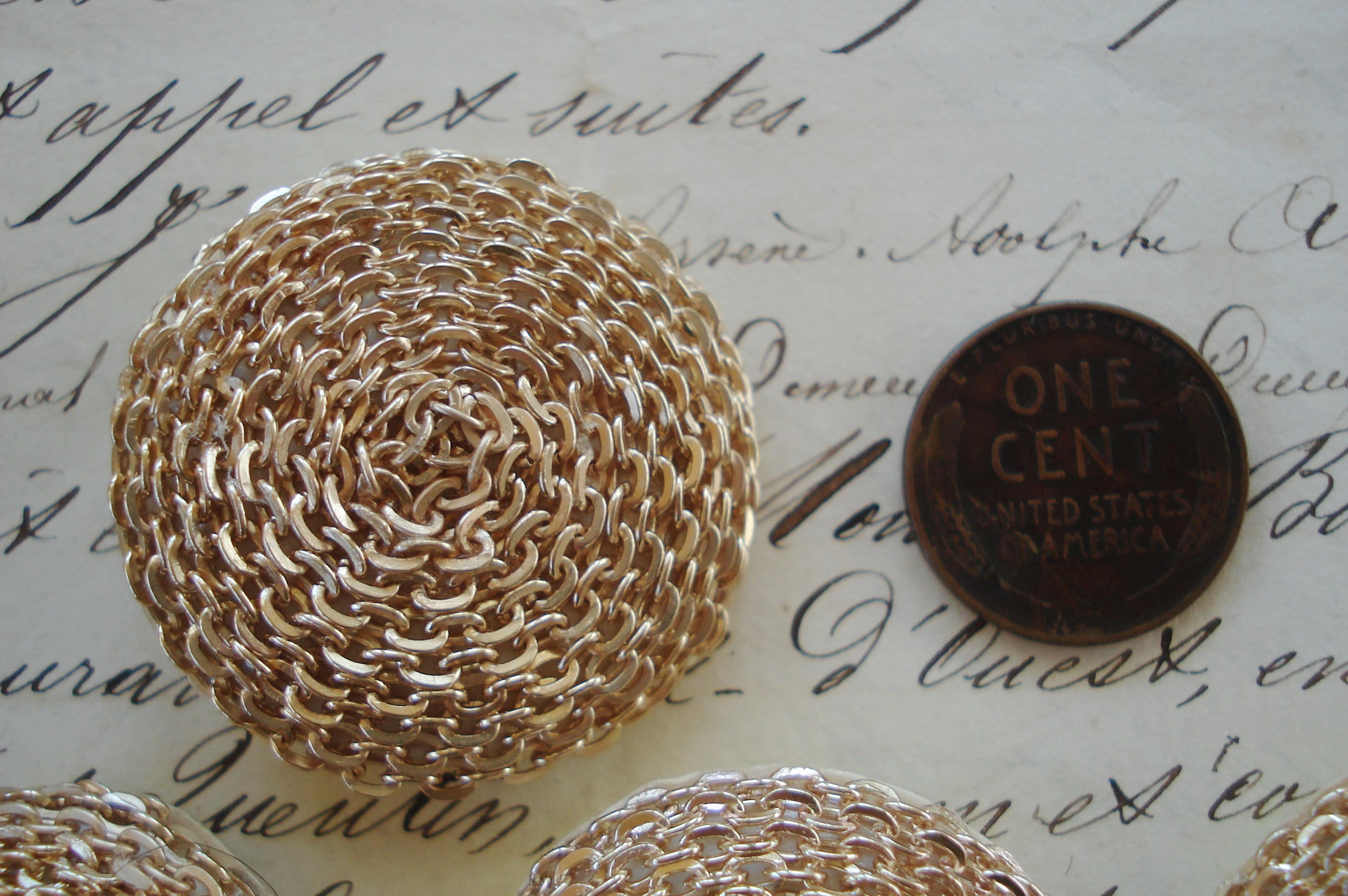 2 Vintage Large 1 1/4 Gold Metallic Coiled Chain Plastic | Etsy