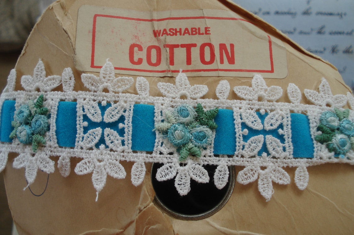 1/2y Vintage Venise Velvet Insert Schiffli Blue Flower Applique White ...