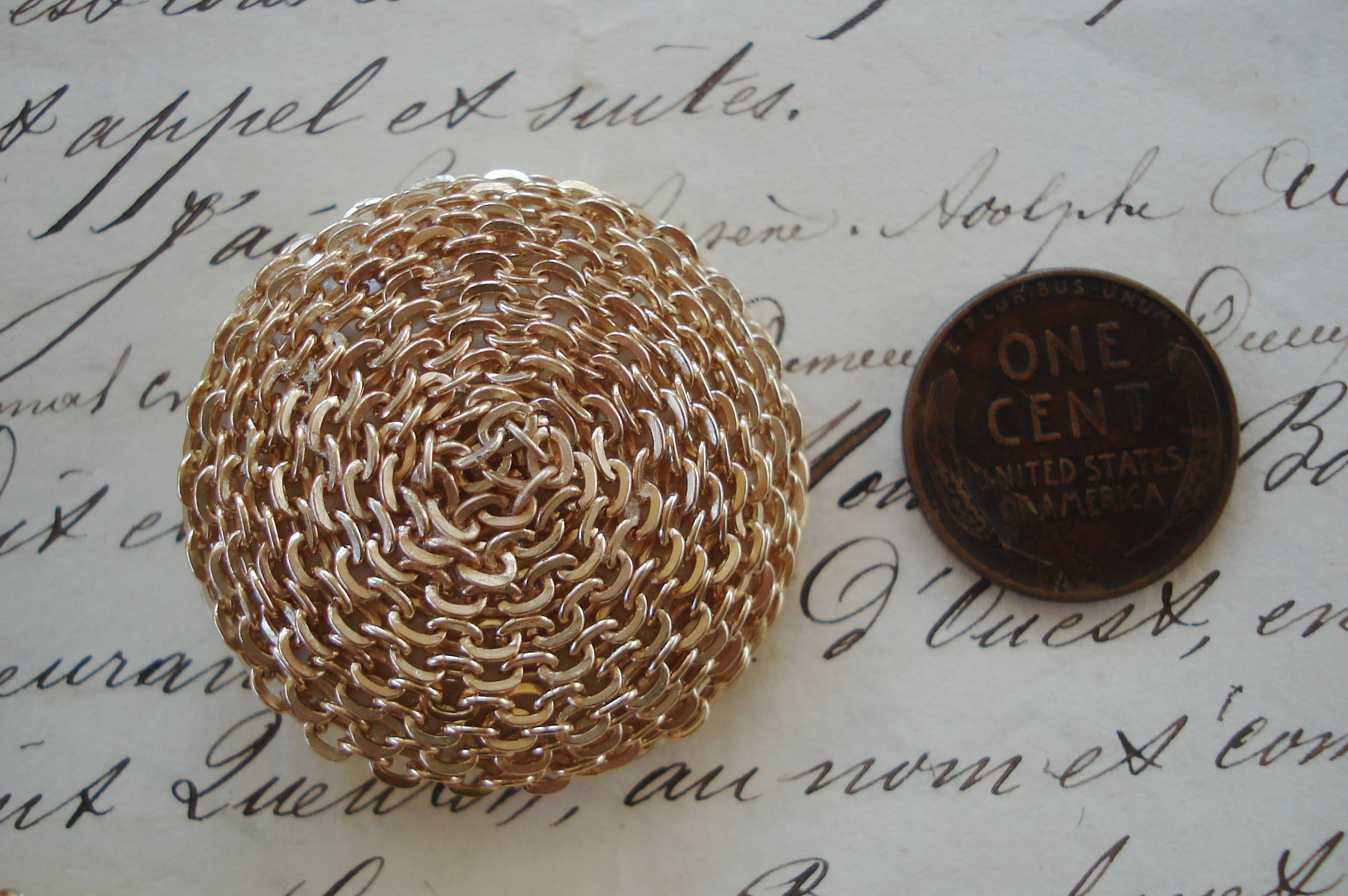 2 Vintage Large 1 1/4 Gold Metallic Coiled Chain Plastic | Etsy