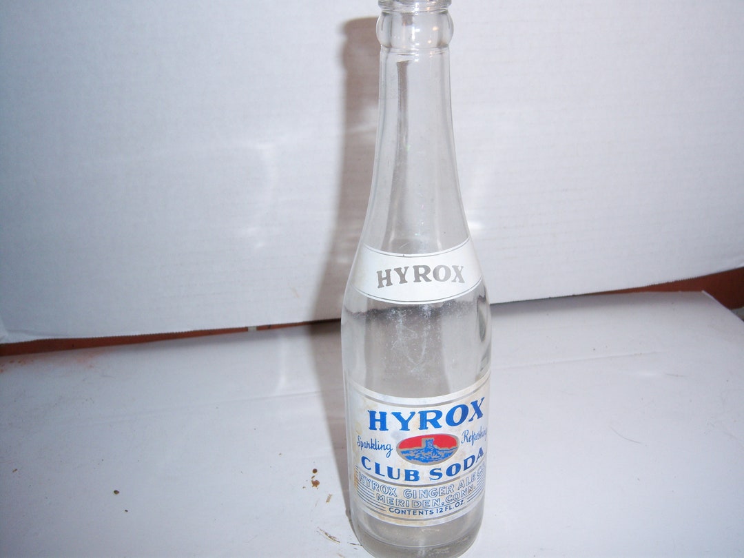 1946 Hyrox Club Soda Castle Meriden, Conn 12 Oz 3 Color Acl Soda Bottle ...