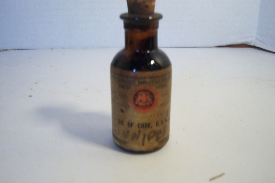 1930's Fritzsche Brothers New York Oil of Cade Coffin Redington San ...