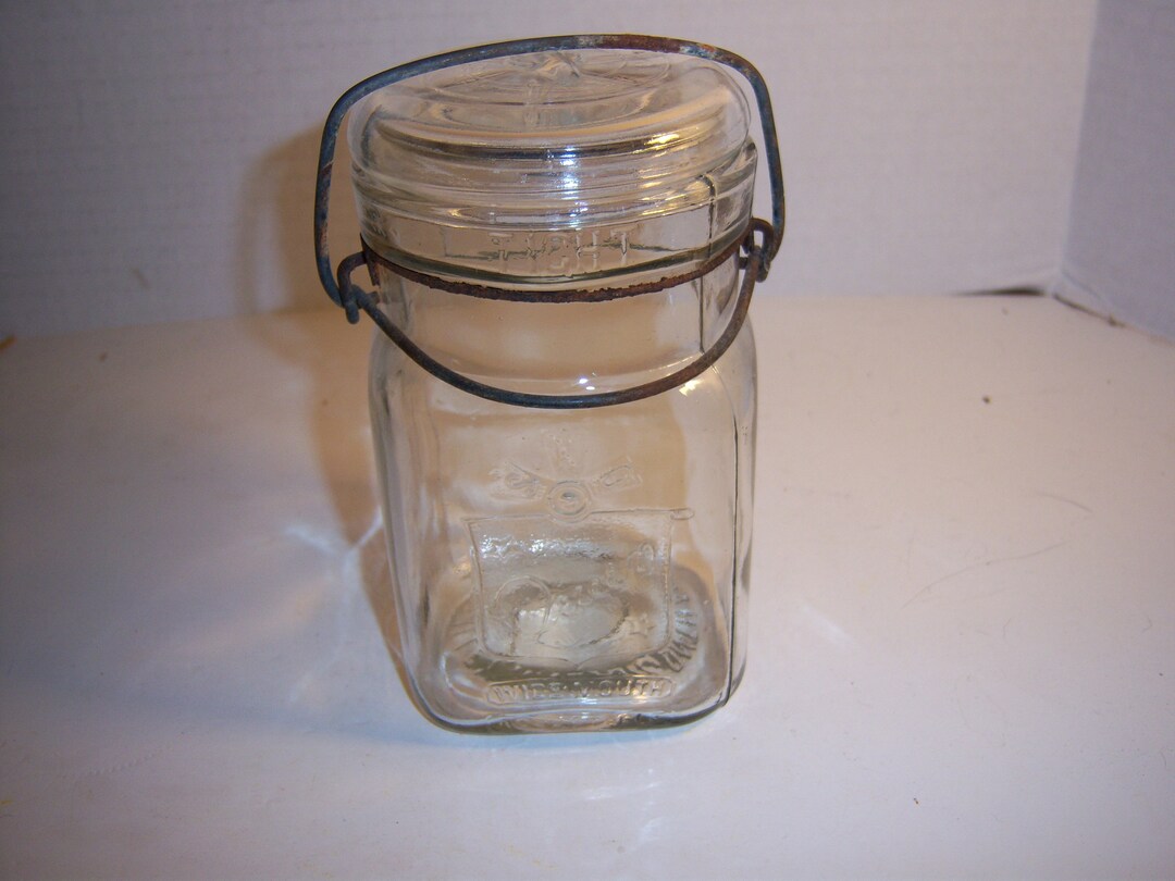 1920's Queen Wide Mouth Boston, Mass Clear 5 7/8 Tall With Lid Pint ...