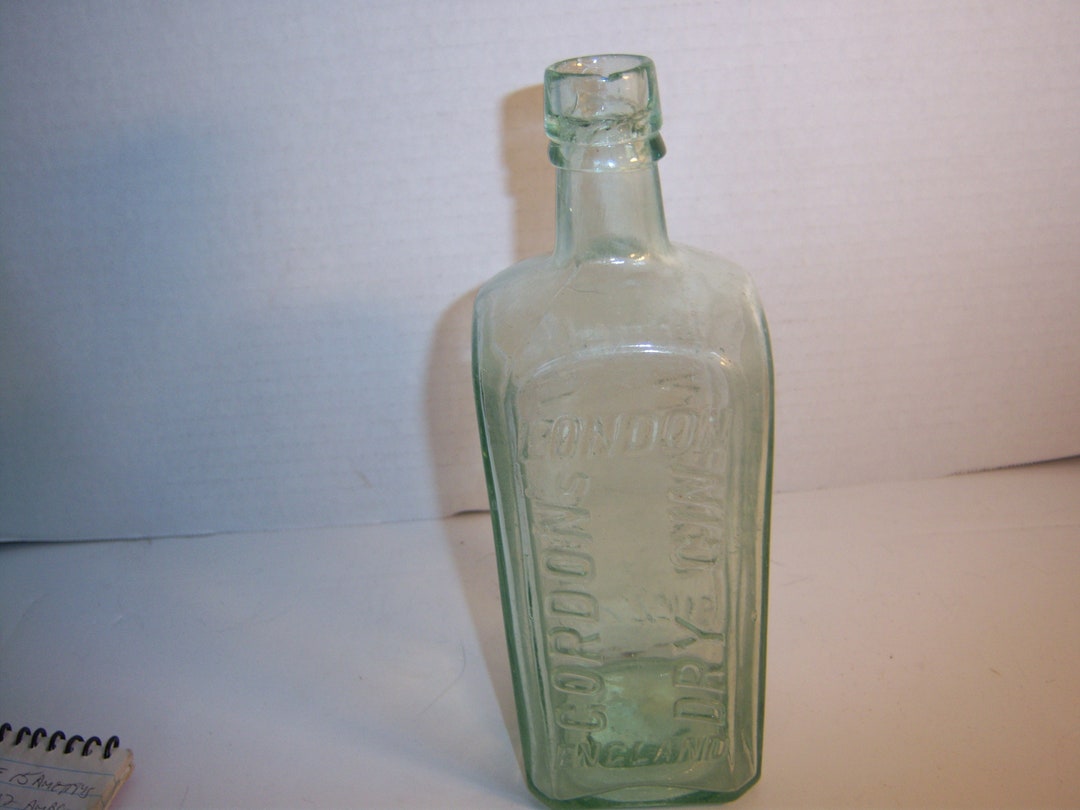 PA1 - 1890's Gordon's Dry Gin Boar Pig London England 8 7/8 Inch Aqua ...