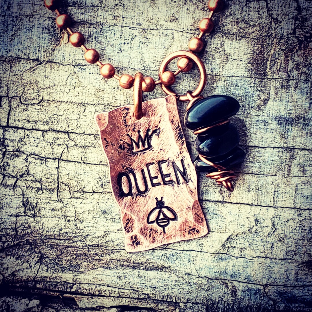 Queen Bee Necklace - Etsy