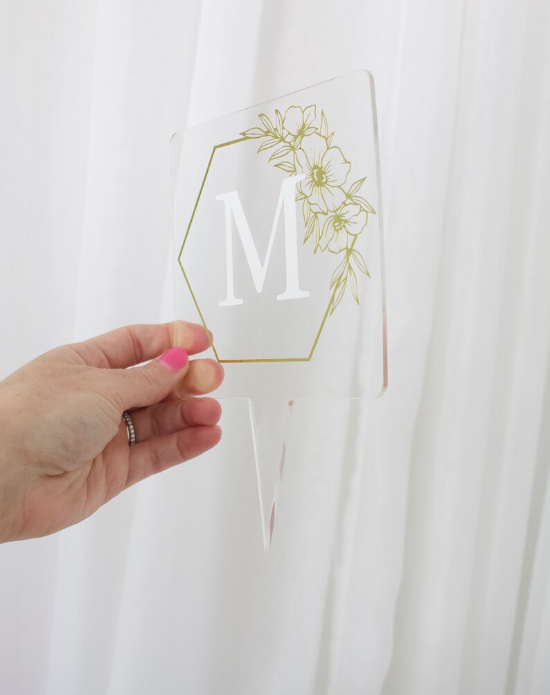 Personalized Acrylic Wedding Cake Topper: Gold Wreath Monogram - Etsy