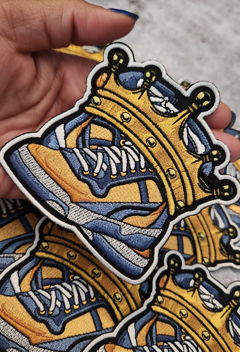 Sneaker Lover Applique, (1-pc) Fun, "sneaker King" 4" Iron-on Patch ...