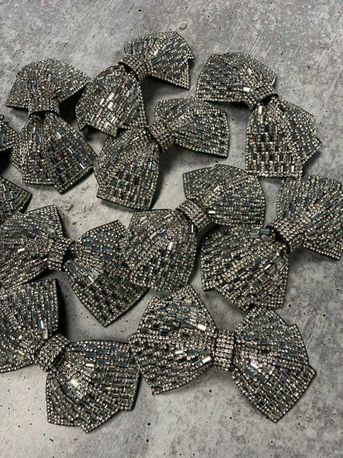 2 pcs Blinged Bow-tie Tufted Patch with Felt Back | Etsy