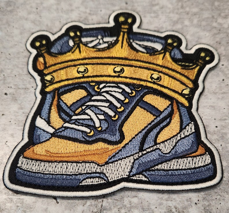 Sneaker Lover Applique, (1-pc) Fun, "sneaker King" 4" Iron-on Patch ...