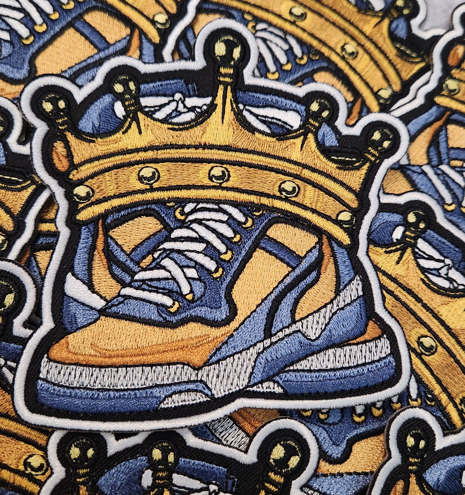 Sneaker Lover Applique, (1-pc) Fun, "sneaker King" 4" Iron-on Patch ...