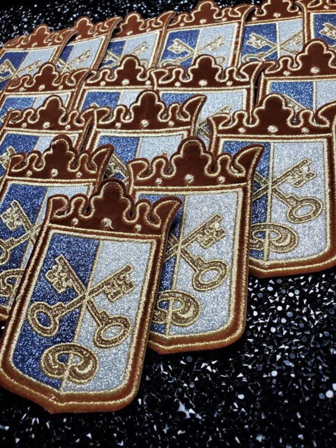 Heraldic, (1-pc) "gold Key" Gold, Silver, & Blue Metallic Royalty Crest ...