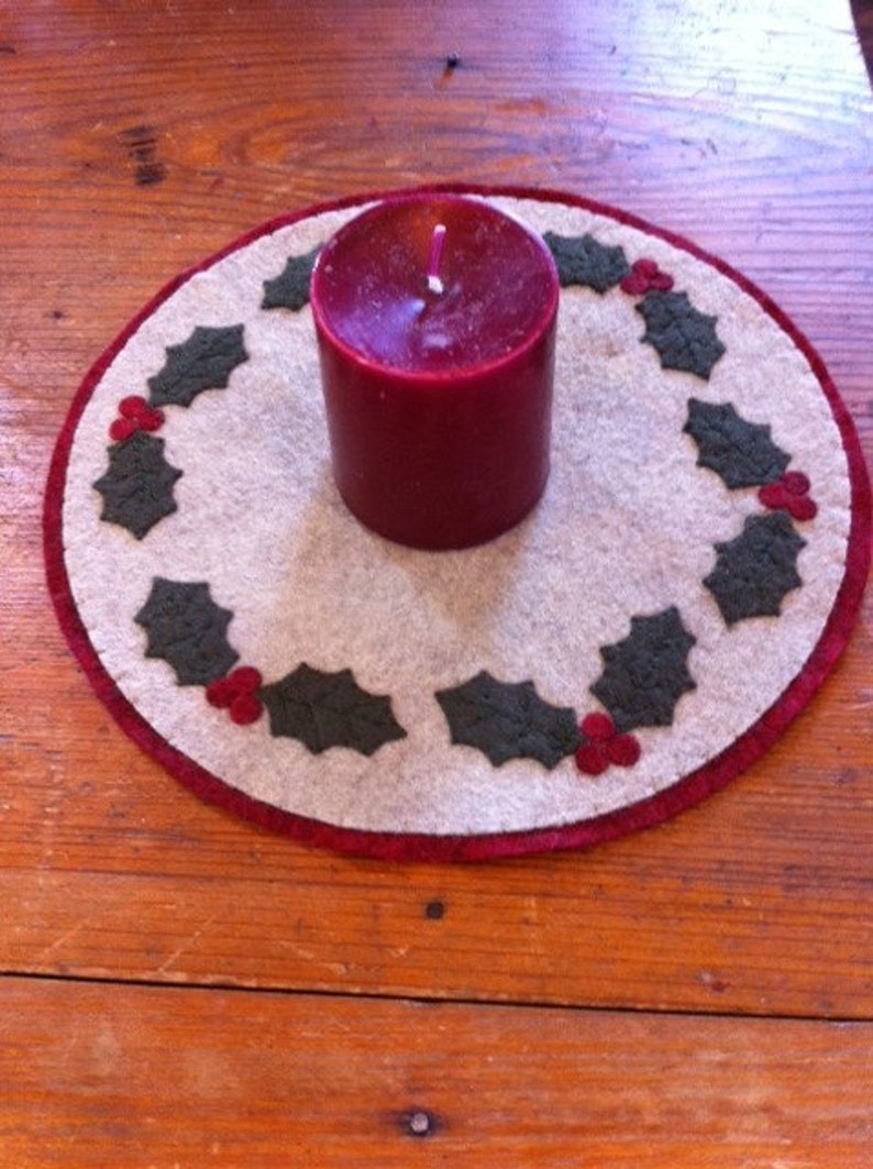 Holly Candle Mat -pattern for Wool/woolfelt - Etsy