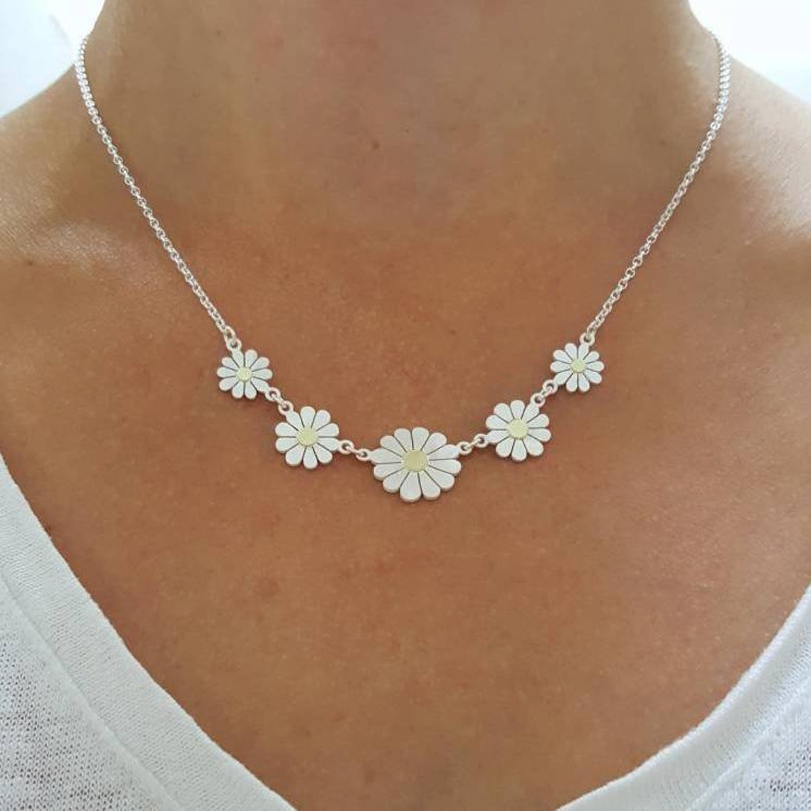 Daisy Chain Necklace in Solid Silver and 18ct Gold - Etsy