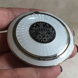 Vintage Compact - Enamel and Steel Round Compact Circa 1950's - Weights ...