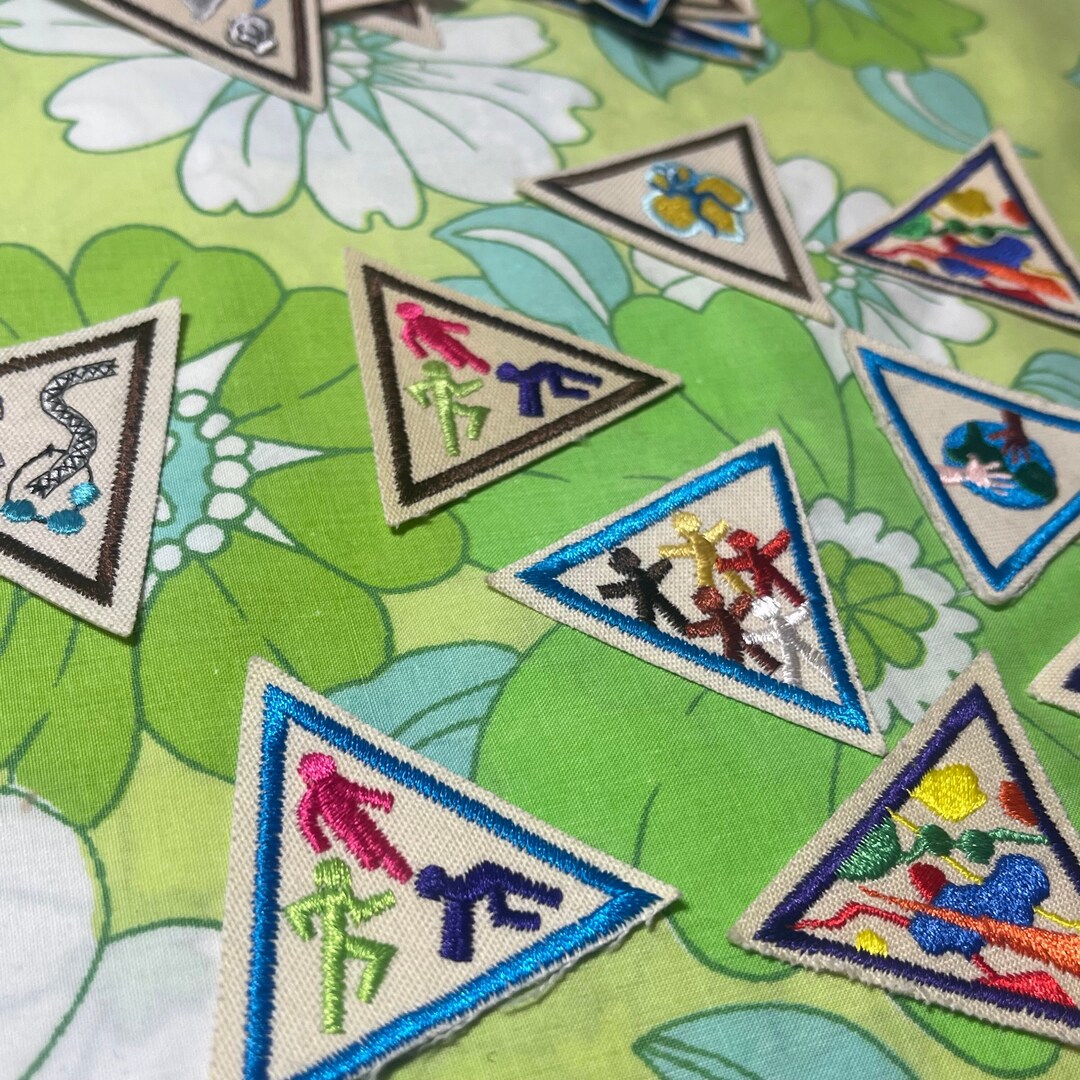 VINTAGE Embroidered Triangle Girl Scout Patches Blue Purple Brown 12 - Etsy