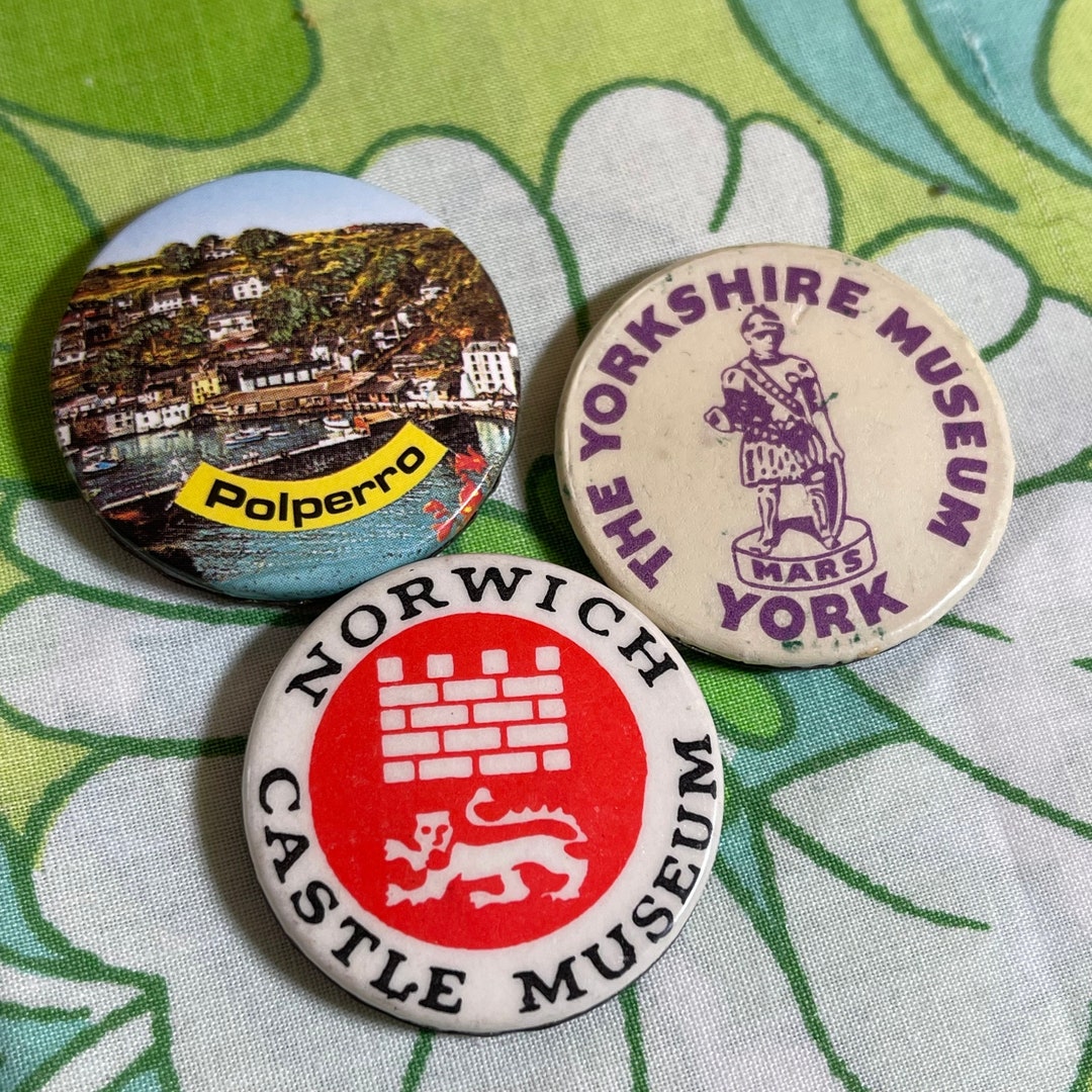 VINTAGE Souvenir Pins / Buttons 1970's 1990's - Etsy