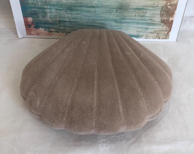 Vintage Velvet Necklace Display Box~beach Sand Beige Shell Shaped Box ...