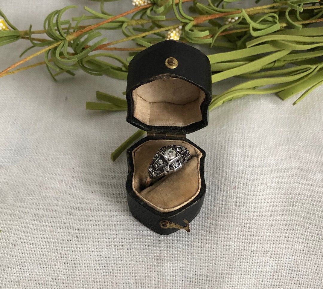 Antique Leather Engagement Ring Boxmidnight Black Victorian Crest ...