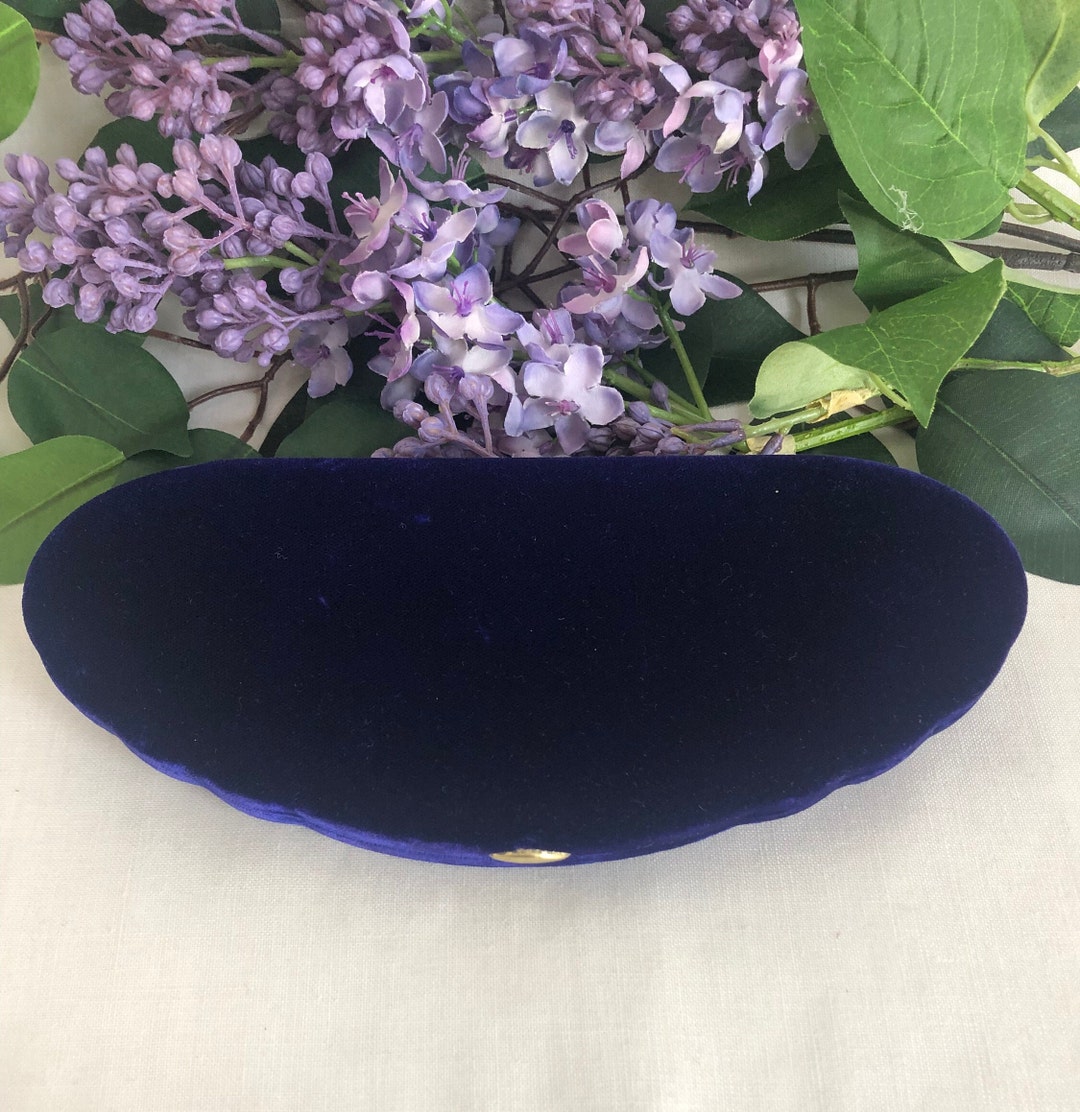 Vintage Velvet Necklace Box~ Midnight Blue Shell Shaped Box~necklace ...