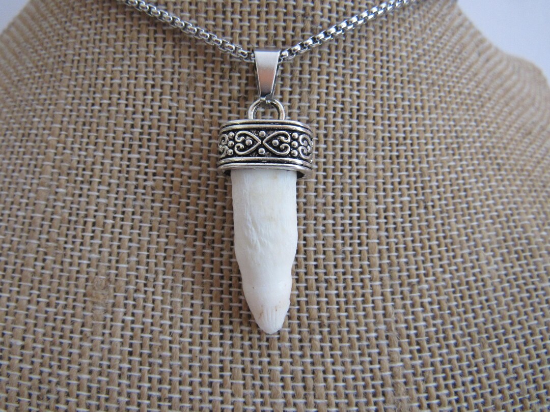 Alligator Tooth Gator Pendant Animal Bone Necklace Jewelry Statement ...