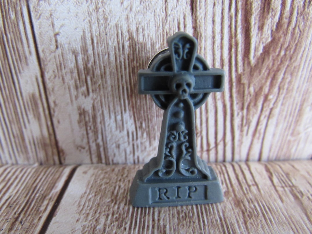 Celtic Cross Tombstone Skull Tie Tack Lapel Pin Brooch RIP Halloween ...