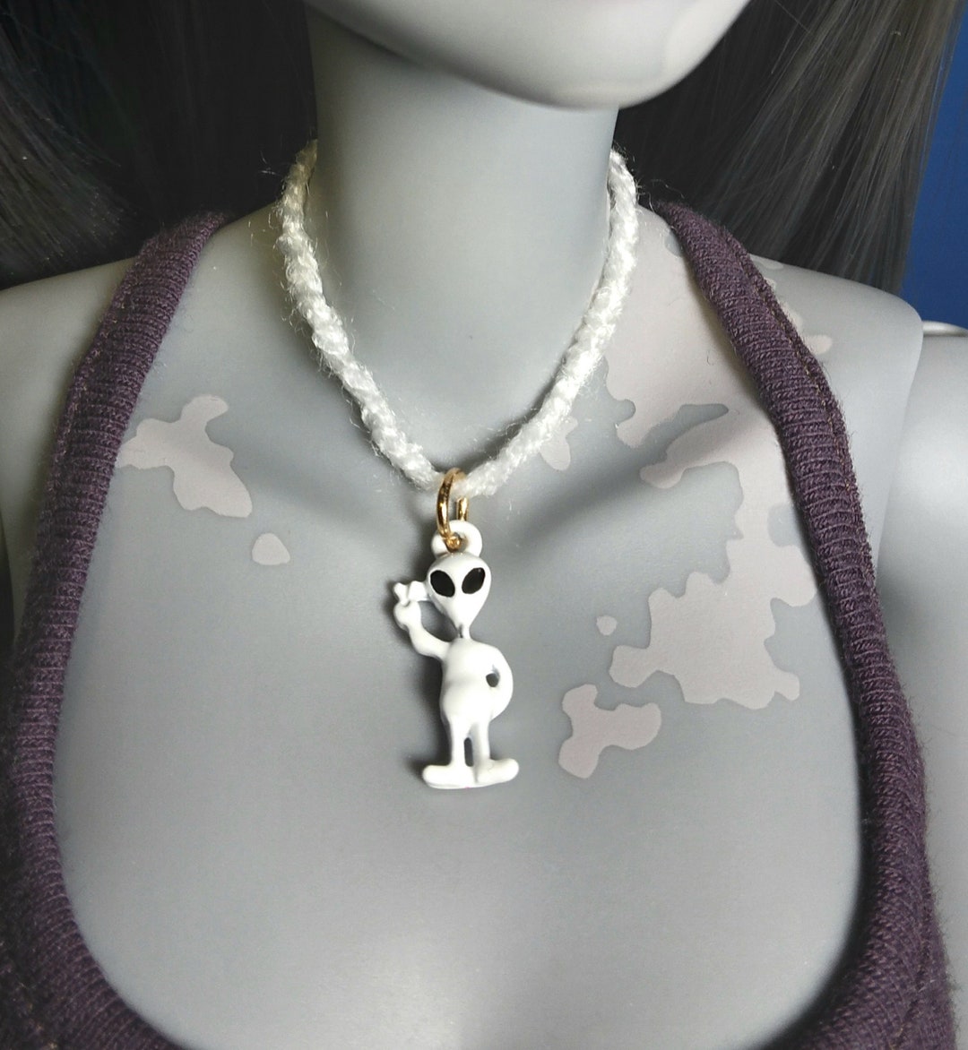 1/3 Scale BJD Smartdoll Sized White Alien Charm Necklace - Pendant ...