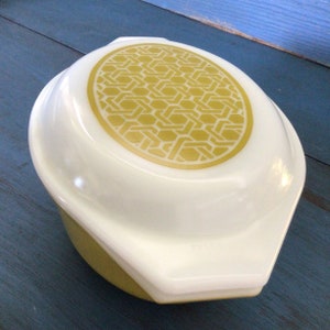 Pyrex, Vintage Wicker, Promotional Pattern Oval Casserole. - Etsy