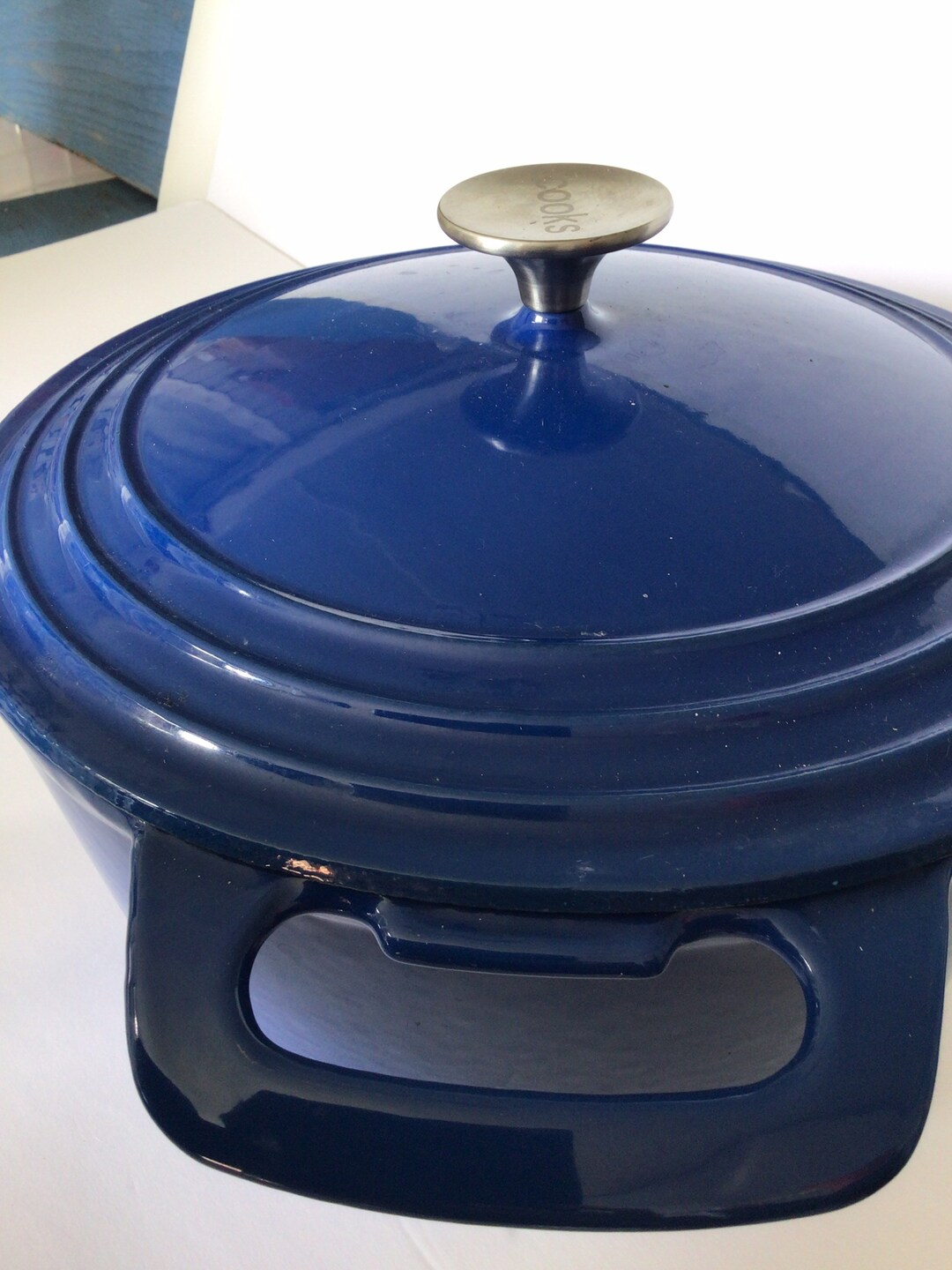 Cast Iron Pot . Vintage Blue Cooks Cast Iron Pot. Large Cast Iron Pot ...