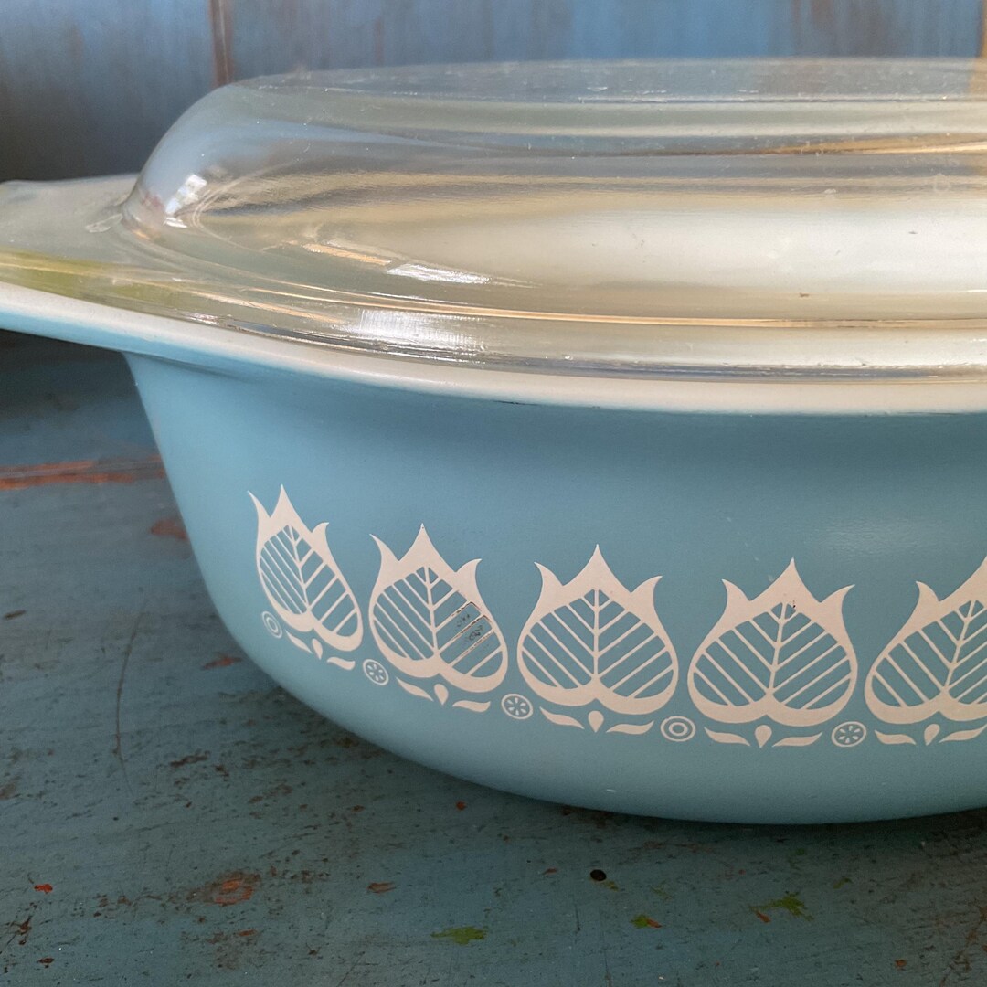 Pyrex. Vintage Casserole Tulip . Midcentury Pyrex. - Etsy