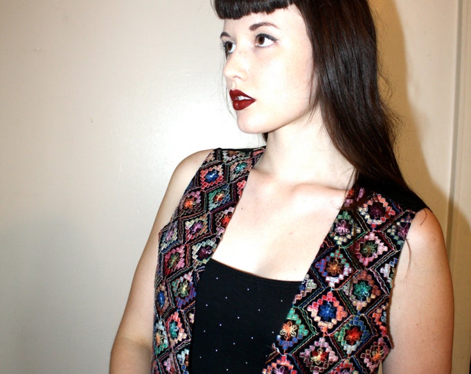 90s Embroidered Vest - Etsy