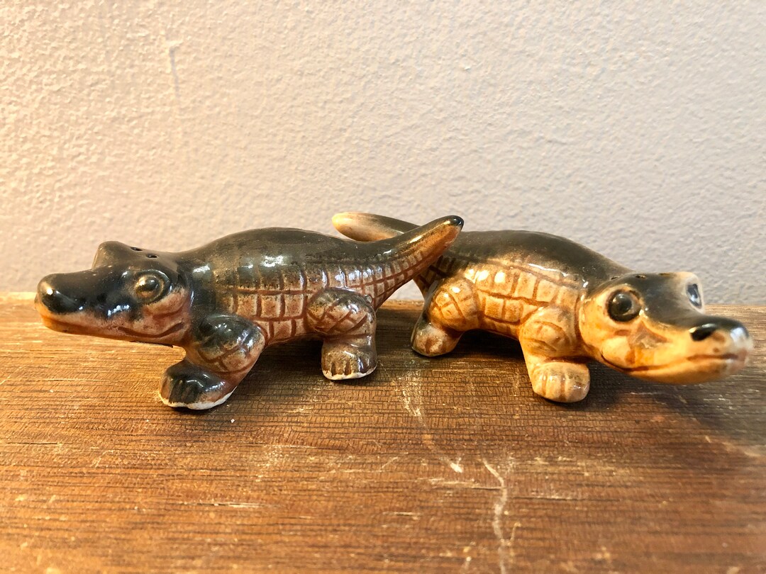 Vtg Porcelain Alligator Salt & Pepper Shakers - Etsy