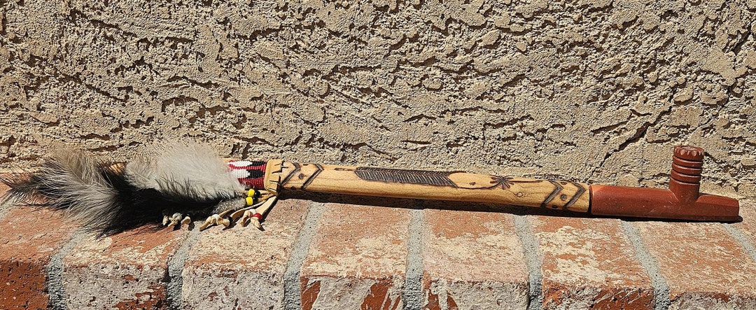 Hand Carved Catlinite Ceremonial Pipe, Signed by Santee Sioux Master ...