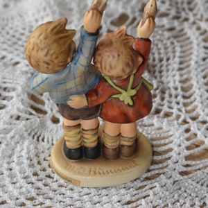 Vintage good Bye Goebel Hummel W Germany Auf Wiedersehen 153/0 TMK 5 3 ...