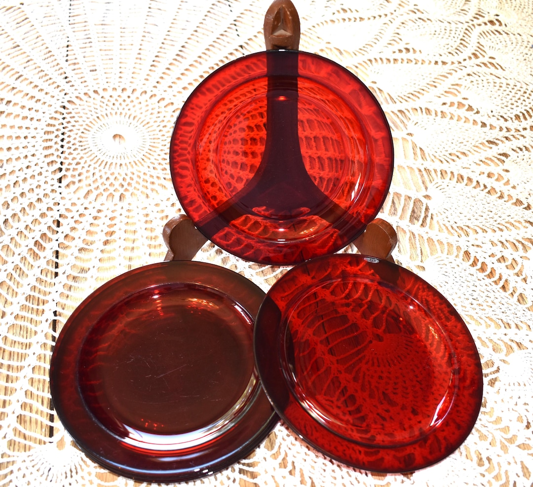 Vintage Set of 5 Ruby Red Depression Glass Plates. Collectables ...