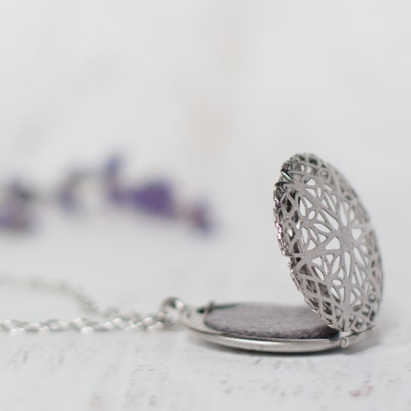 Essential Oil Diffuser Necklace - Etsy