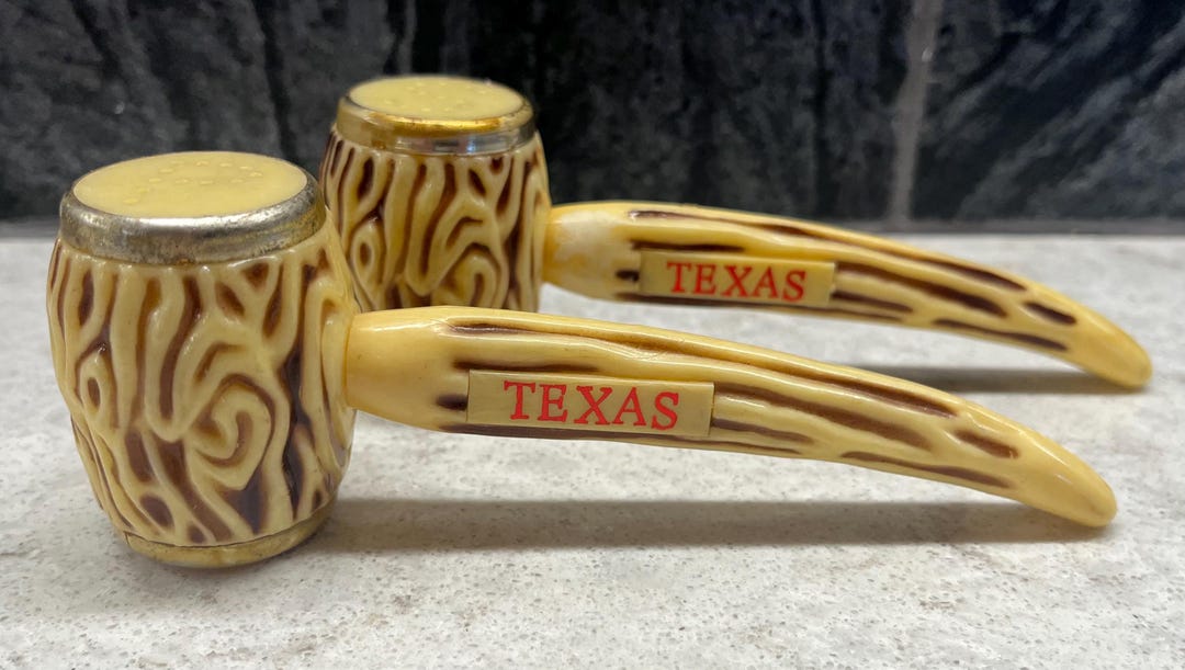Vintage Texas Corn Cob Salt and Pepper Shakers - Etsy