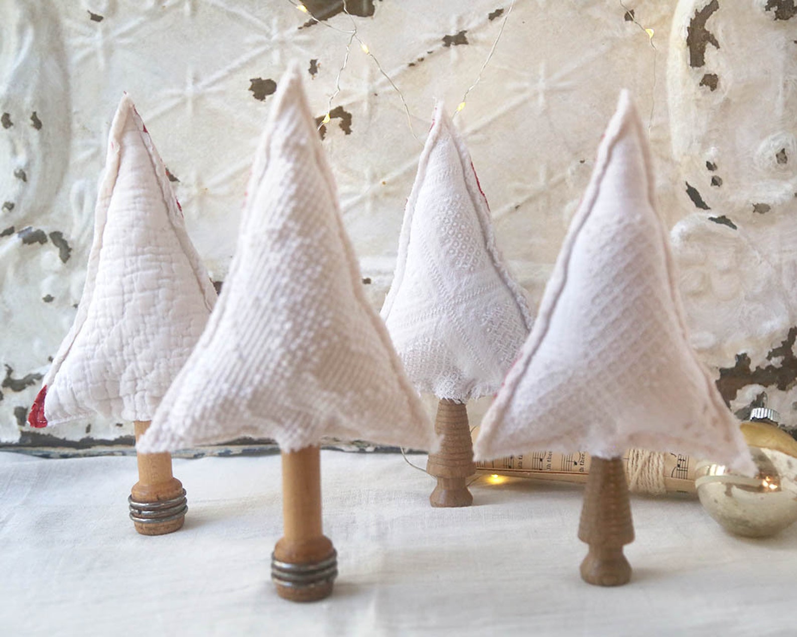 Quilt Tree on Wooden Spool Red and White Quilt Tree Quilt - Etsy