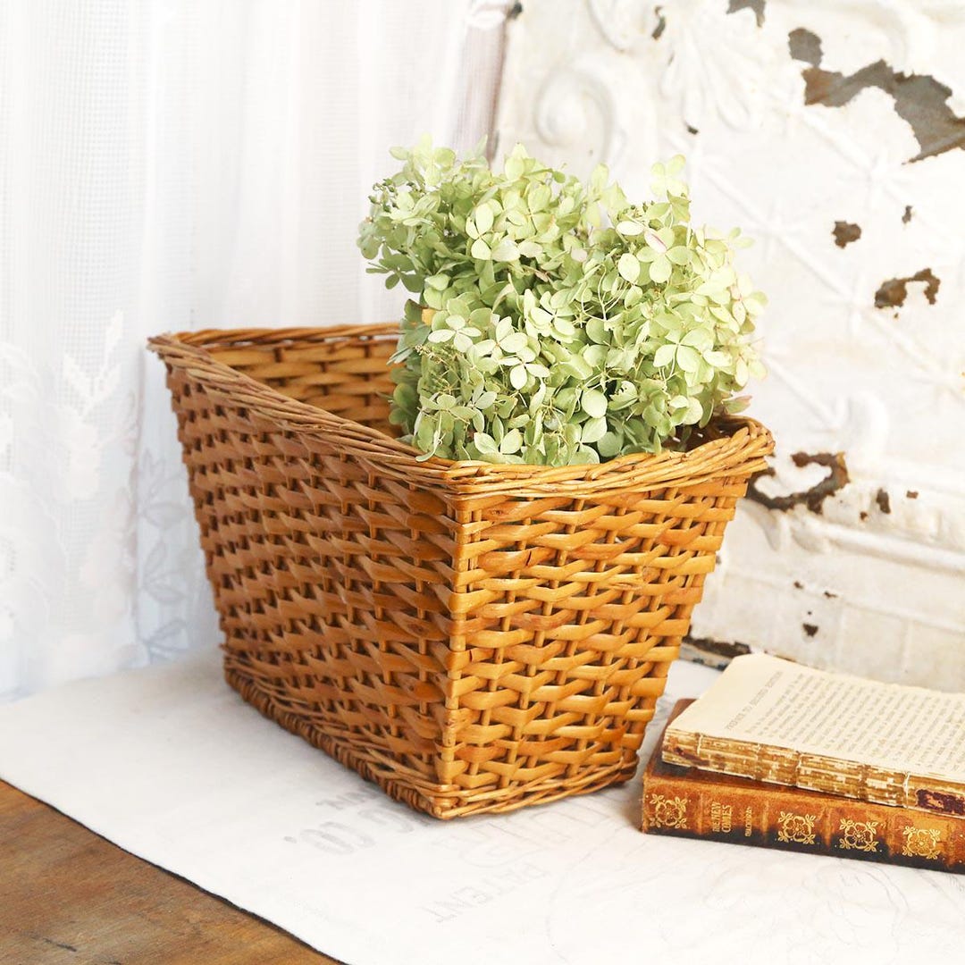 Vintage Wicker Wall Basket, Rustic Basket for Wall, Woven Wicker Basket ...