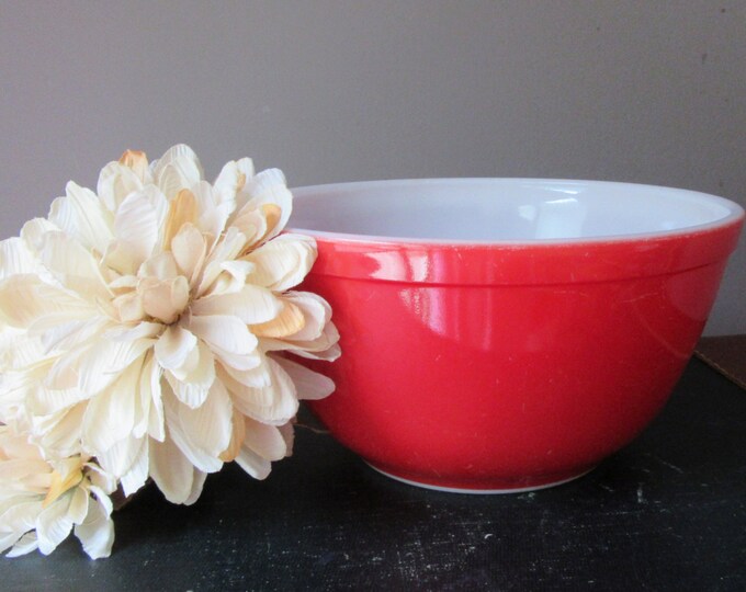 Pyrex Red Bowl 402 1.5 Quart Small Red Pyrex Mixing Bowl Well Loved ...