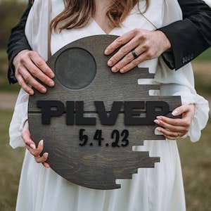 Personalized Wooden Round Last Name Sign, Wedding Guestbook, Name ...