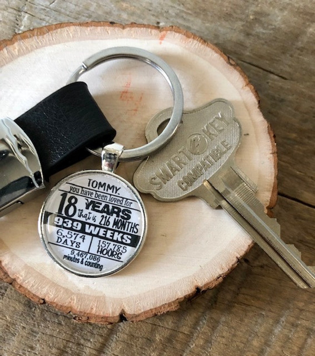 Personalized Keychain for 18 Year Old ~ Unisex Gift for 18th Birthday ...