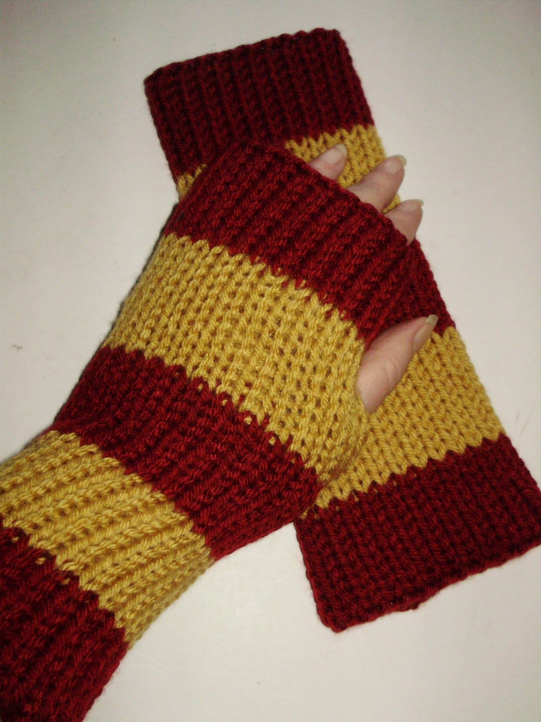 Wizarding Cosplay Acrylic Handmade Fingerless Gloves Scarlet & Gold - Etsy