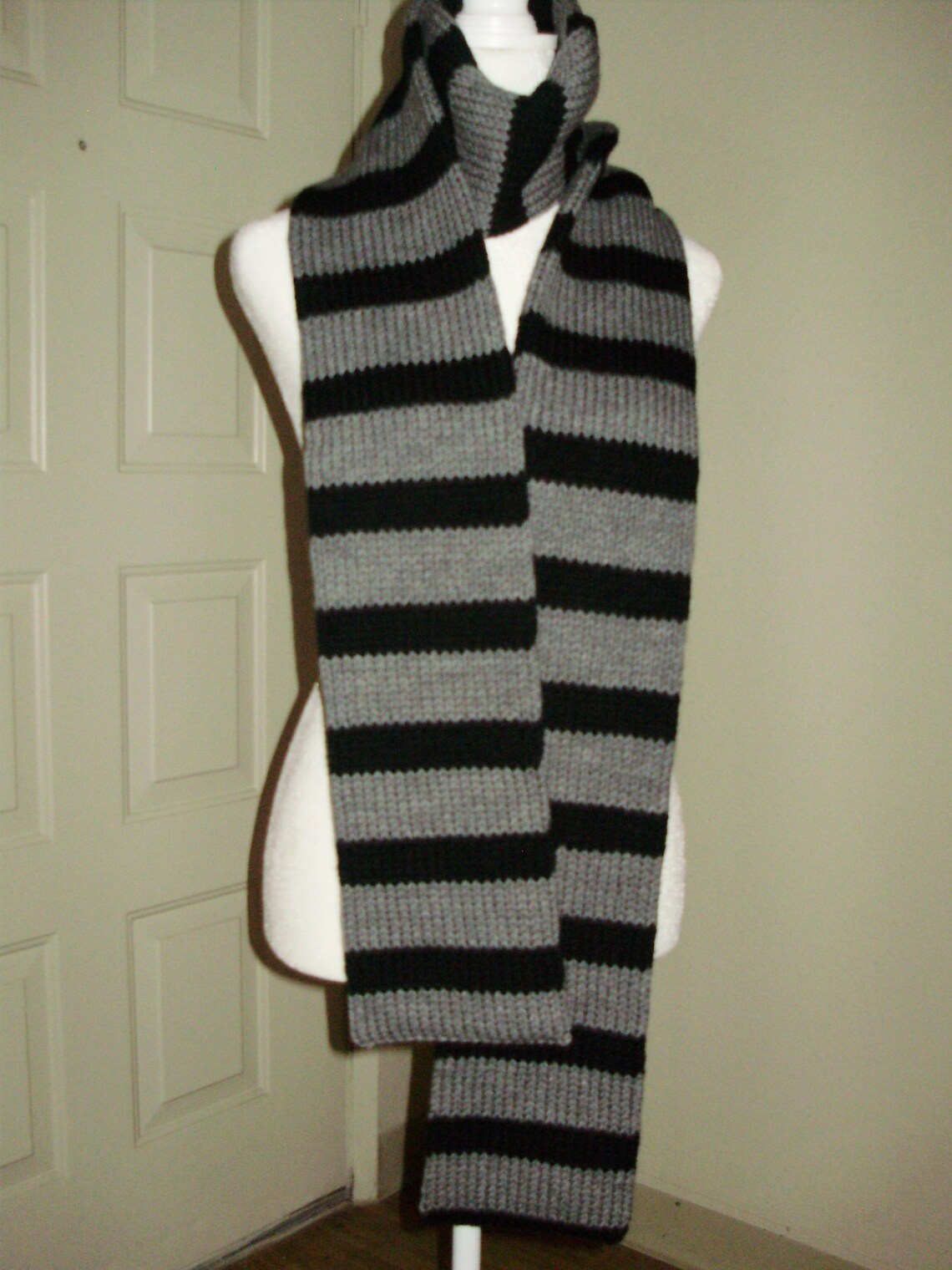 Gru Black & Gray Handmade Knit Scarf Cosplay Costume Despicable Minions ...