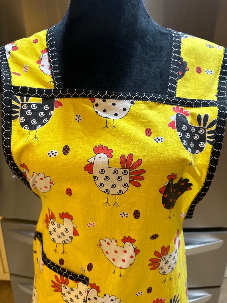 Apron With Chicken Theme Vintage Style Great Gift for Someone Who Loves ...